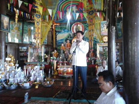 ពិធីរាប់បាតនៅស្រុកឆ្លូង ខេត្តក្រចេះ