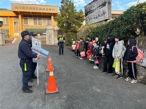 開學日 花蓮鳳林警啟動「護童專案」