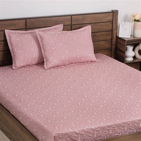 Quilted Leaf Pattern Bed Cover King Size Pink Online Premium Bed