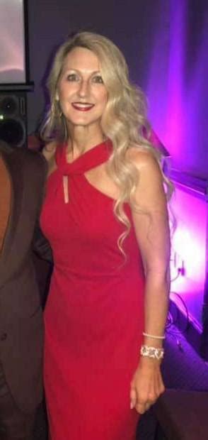 Friends Mom Is Sho Hot Scrolller