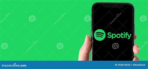 Spotify App On Smartphone Entertainment Apps Listen To Music Spotify Spotify App On Smartphone Entertainment Apps Listen To Music Spotify