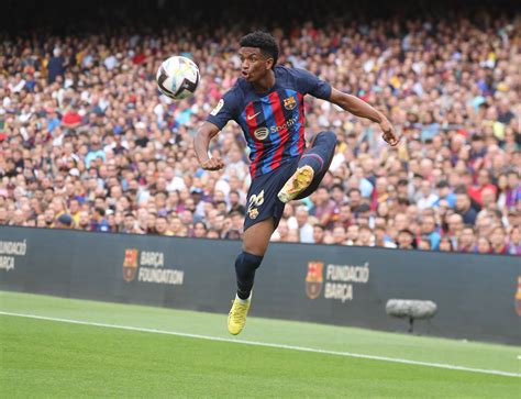 Fc Barcelona Balde Pide Paso Con Unos Números Impecables