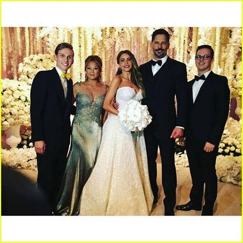 Sofia Vergara And Joe Manganiellos Wedding Photos See Here Sofia
