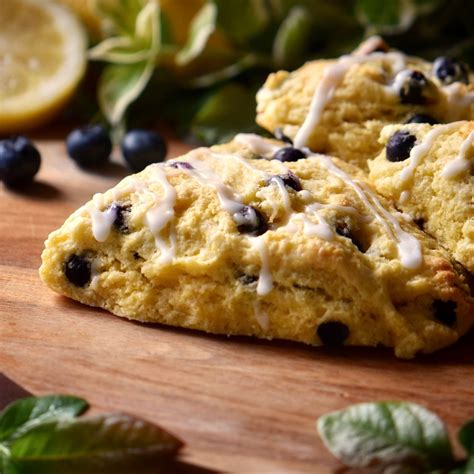 How To Make Lemon Glaze Icing She Loves Biscotti