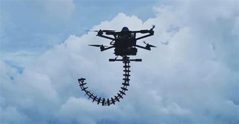 Воздушный робот с «хоботом слона разработан для сложных задач по манипулированию в воздухе Хабр