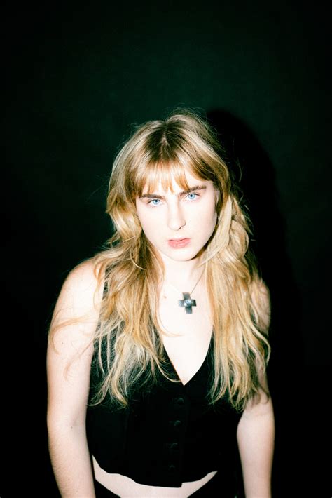 Mary Middlefield Talks Through New Track Sexless