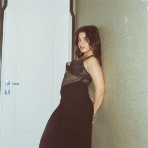 Srishti Garg Ready For 2025🪩⭐️ 💗 Instagram