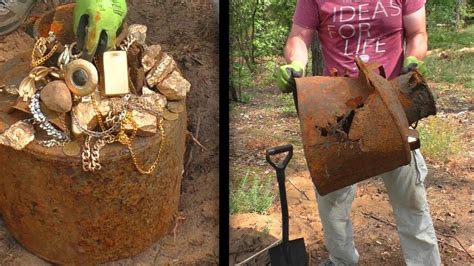 КЛАД ЗОЛОТА МОНЕТ БРИЛЛИАНТОВ САМОРОДКОВ В ТАЙНИКЕ Youtube