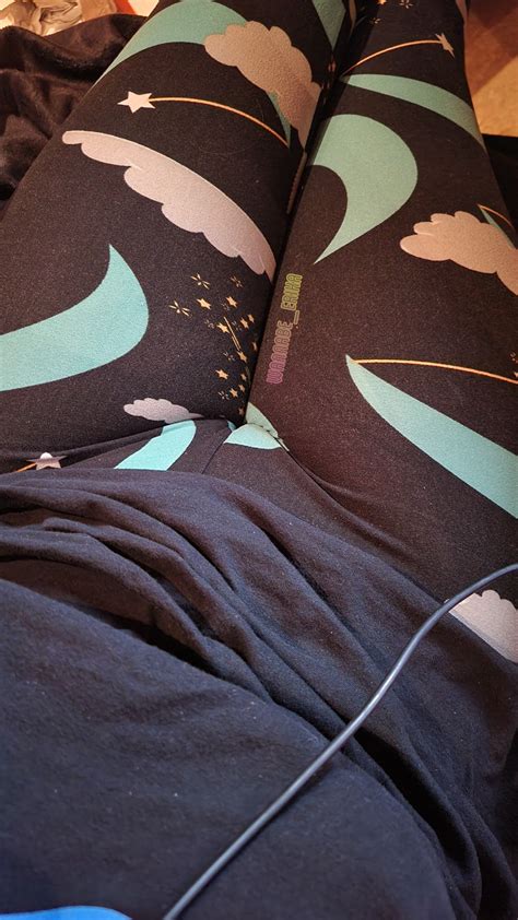 Just Sitting Around Wanna Come Cuddle With Me Scrolller