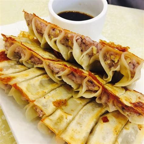 外酥里嫩鮮嫩多汁的鍋貼怎麼做 每日頭條
