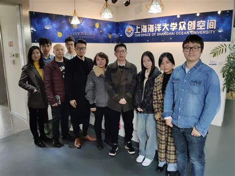 视觉传达设计教师团队走访临港创意企业