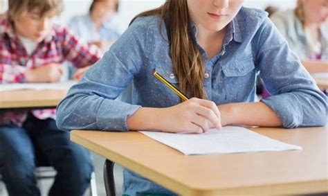 МОН публикува отговорите на матурата по БЕЛ