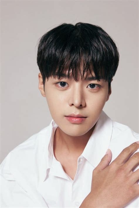 려운 아이돌 출신 오해 많이 받았지만… 한국경제