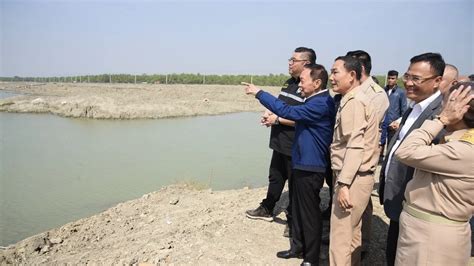 ‘พัชรวาท ลงพื้นที่แม่กลอง เร่งรัด ‘โครงการแก้มลิงทุ่งหิน ช่วยแก้ปัญหาน้ำ