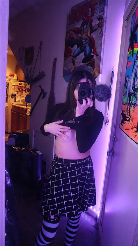 do you like legal asian girls scrolller