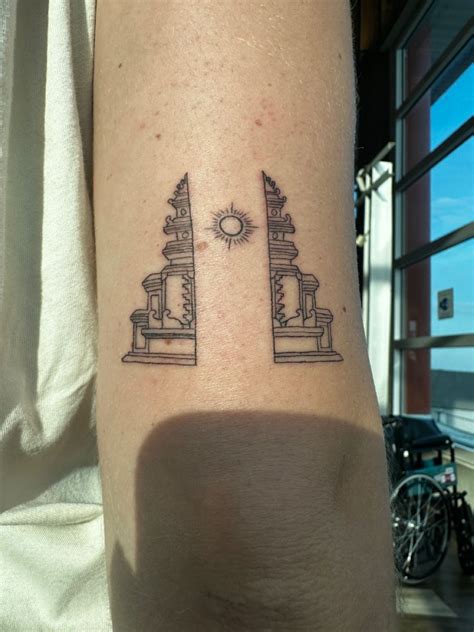 Tatouage Bali Temple Sun Tattoo Balinese Tattoo Temple Tattoo