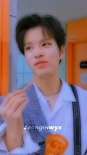 男女明星和网红视频에 있는 💋九头蛇妖相柳 💋님의 핀