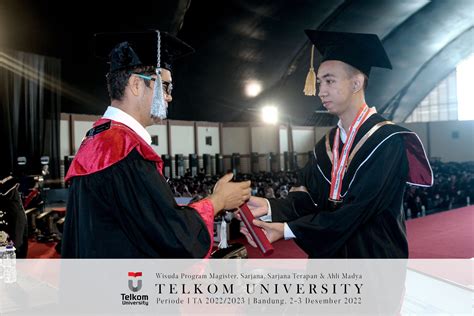 wisuda telkom university 031222fif s1 informatika dekan 317 telkom