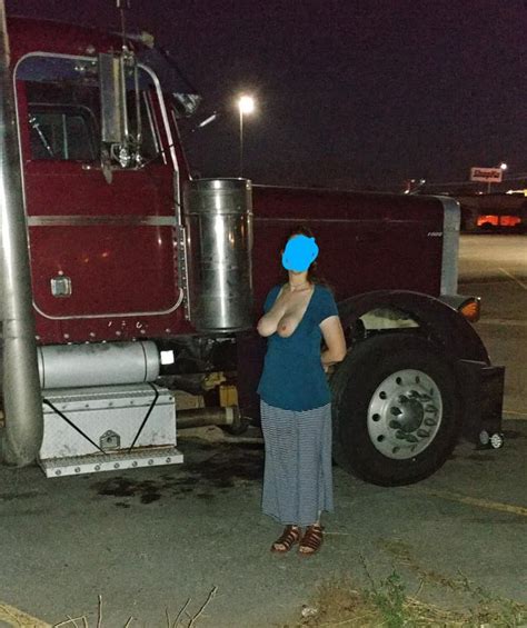 Theres A Lot Of Flashing But Not Enough Truckers Heres My Wife