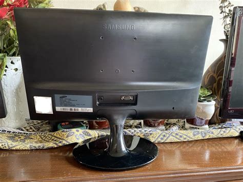 Samsung Monitor S19D300, Computers & Tech, Parts & Accessories, Monitor ...