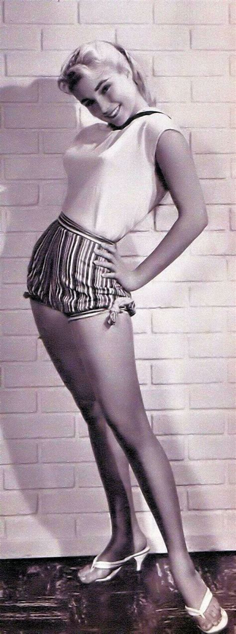 Yvette Mimieuxs Feet