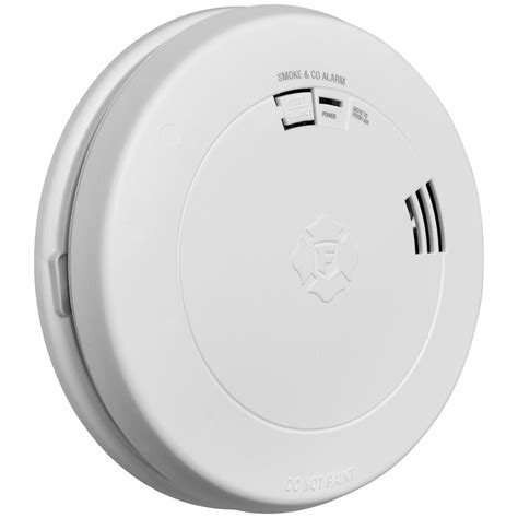 First Alert Smco210v 10 Year Battery Smoke And Co Alarm With Voice