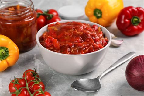 밝은 회색 대리석 테이블에 맛있는 Lecho와 신선한 재료 근접 촬영 0명에 대한 스톡 사진 및 기타 이미지 0명 건강한 생활방식 건강한 식생활 Istock