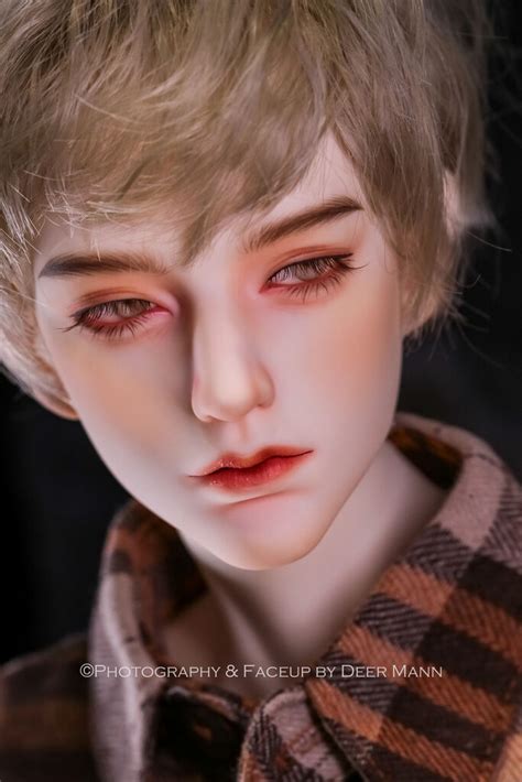 鹿漫 Deer Mann 【特別企劃】－那些型男叔叔們第二彈特別企劃來了這次是鹿漫代妝過的型男叔叔們定義就看起來是普叔以上，比較成熟