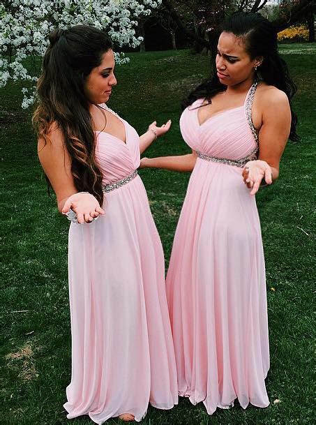 25 Friends With A Case Of Breast Envy Wow Gallery Ebaums World