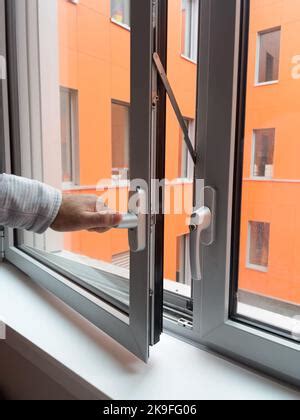 POV Male Closing Opening Modern Pvc Aluminum Triple Window With Multiple Windows Of The Adjacent