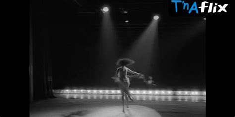 Vivian Pickles Breasts Bush Scene In Isadora Duncan The Biggest Dancer In The World