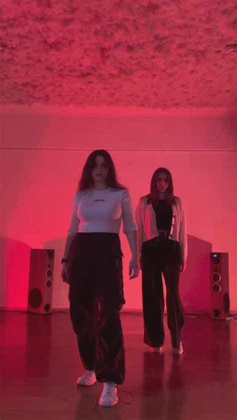 Welcome To Dance World 🌎 Rate This Cover 1 10 ——— [ Kpop Dance Koreadance Chungha Korea