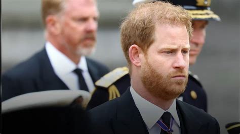 Des Tests De Loyauté Du Prince Harry Ont Rendu Des Employés Malades
