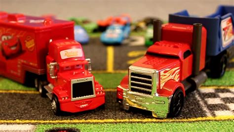 Тачки против Хот Вилс|Мак vs грузовика HW|Мультики про машинки|cars vs ...