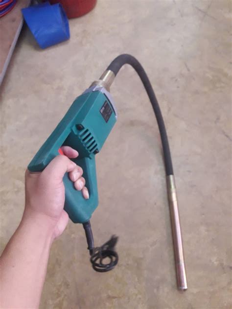 เครื่องจี้ปูน เครื่องจี้คอนกรีต แบบสายอ่อนความยาว1เมตร 600วัตต์ ครบชุดพร้อมใช้งานอย่างดี ราคา