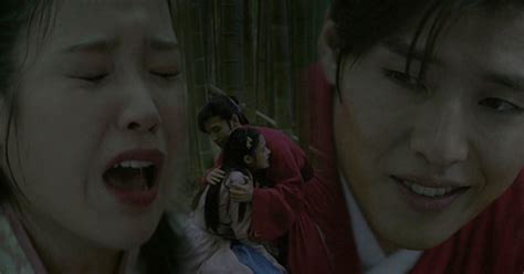 [영상] 달의연인 강하늘 우는 이지은에 심쿵 토닥토닥 그만 울고 집에 가자