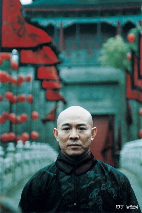 李连杰的片酬有多夸张？黄百鸣想邀请他出演电影，他要求一个亿 知乎