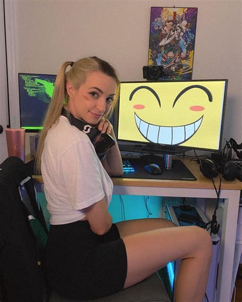 Gamer Girl Gibi Scrolller Gamer Girl Gibi Scrolller