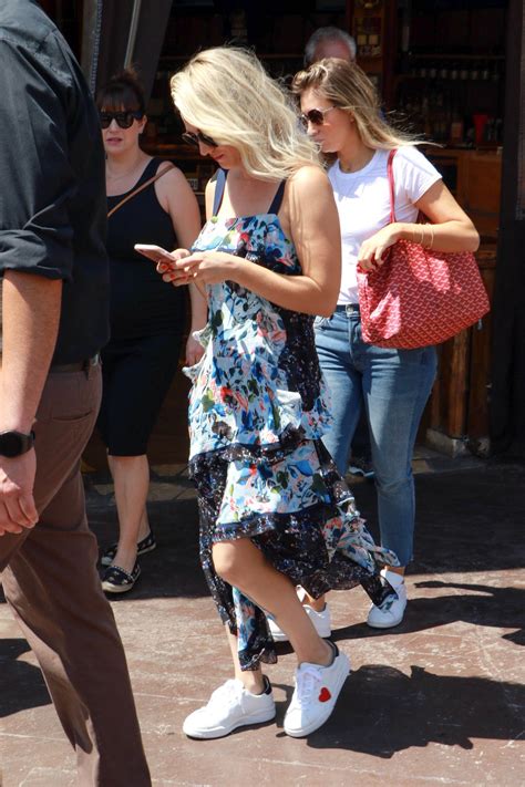 Kaley Cuoco Visits Extra August 30th 2017 051 Kaley