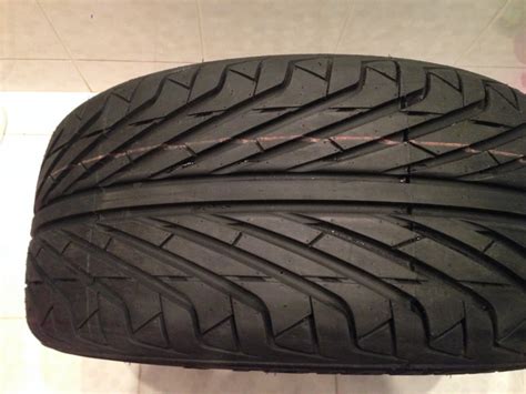 225/40 R18 Triangle TR968