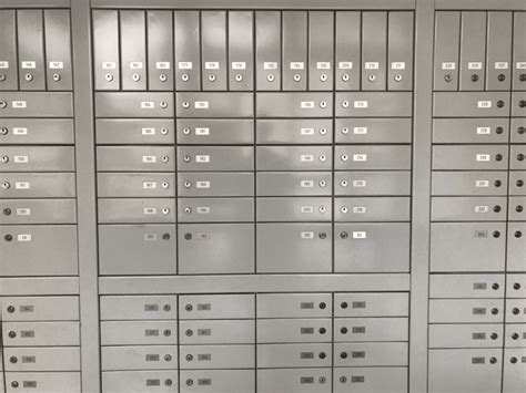 La Fin De La Case Postale 83