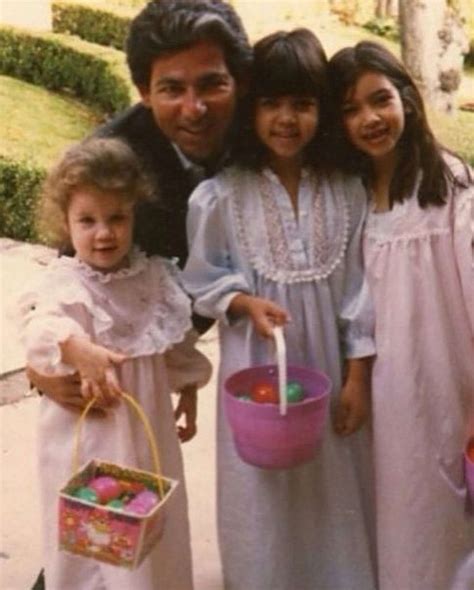 Who Was Robert Kardashian Sr Everything The Kardashians Have Said About Their Late Father