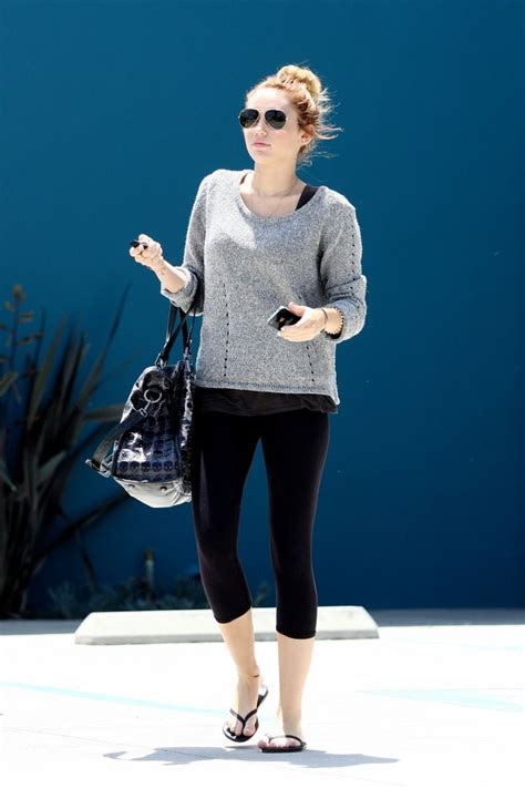 Pin De Leisa Bonifacio En Miley Cyrus Street Style Actriz Estadounidense Actriz Cantantes