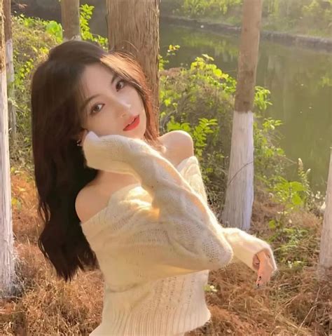 头像 女生头像 记得向前看 别烂在过去和梦里