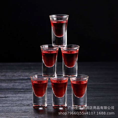 白酒杯套装家用小号洋酒杯烈酒子弹杯玻璃酒杯木架一口杯酒具批发 阿里巴巴