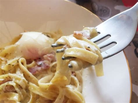 수란 올린 밀라노식 카르보나라 먹어봤더니 썸픽 Sumpic