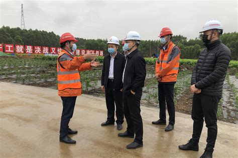 广西铁路投资集团党委书记、董事长景东平到中铁二十局集团南玉铁路项目调研防控