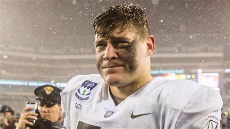 Army Football Star Brett Toth Signs With Eagles What He Could Earn After Receiving Military