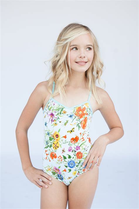 Pin De Gretchen Easton En My Work Moda Para Niñas Traje De Baño Niña