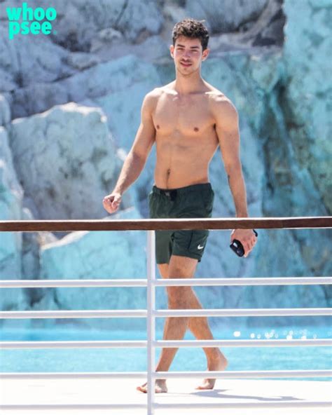 Alexissuperfans Shirtless Male Celebs Manu Rios Shirtless In Cannes France